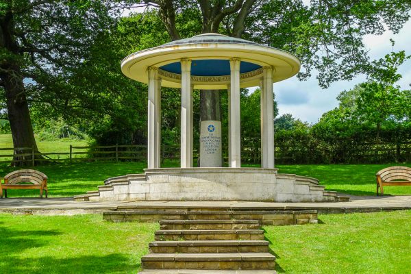 Penton Hook Marina - Waterlodge - Floating Apartments