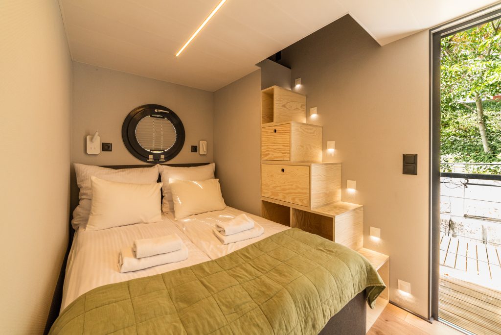 Waterlodge - Floating Apartments