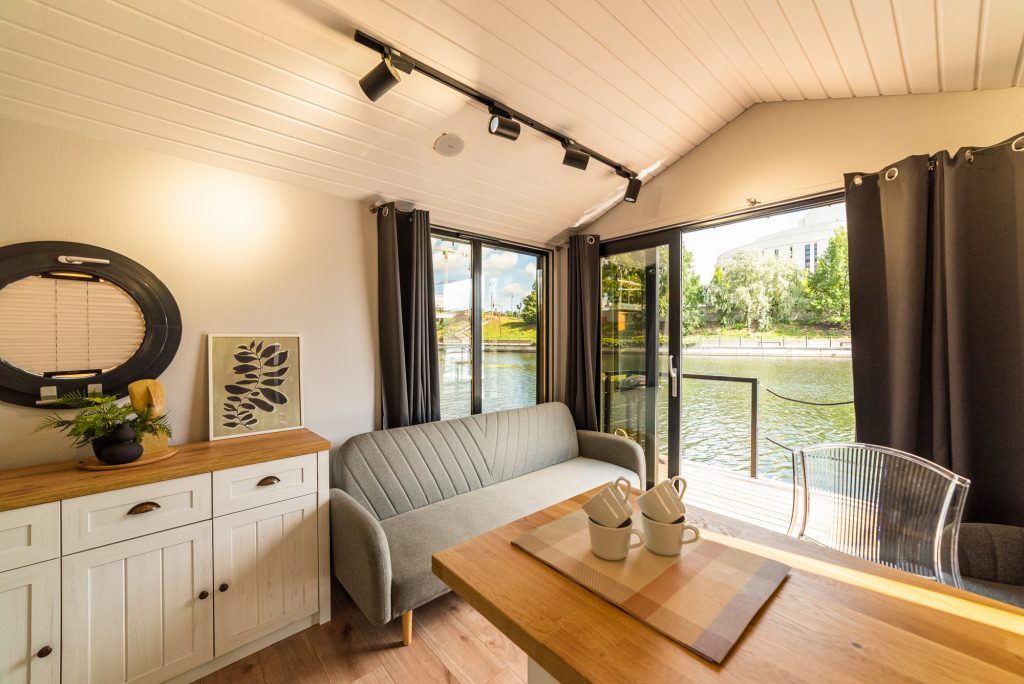 Waterlodge - Floating Apartments