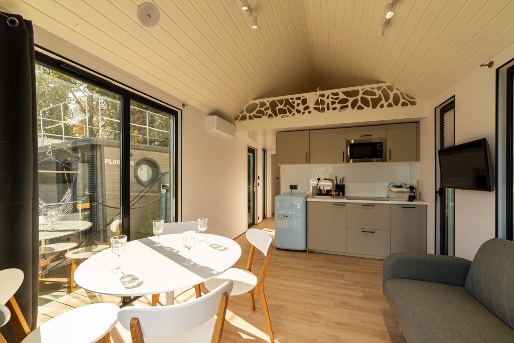 Waterlodge - Floating Apartments
