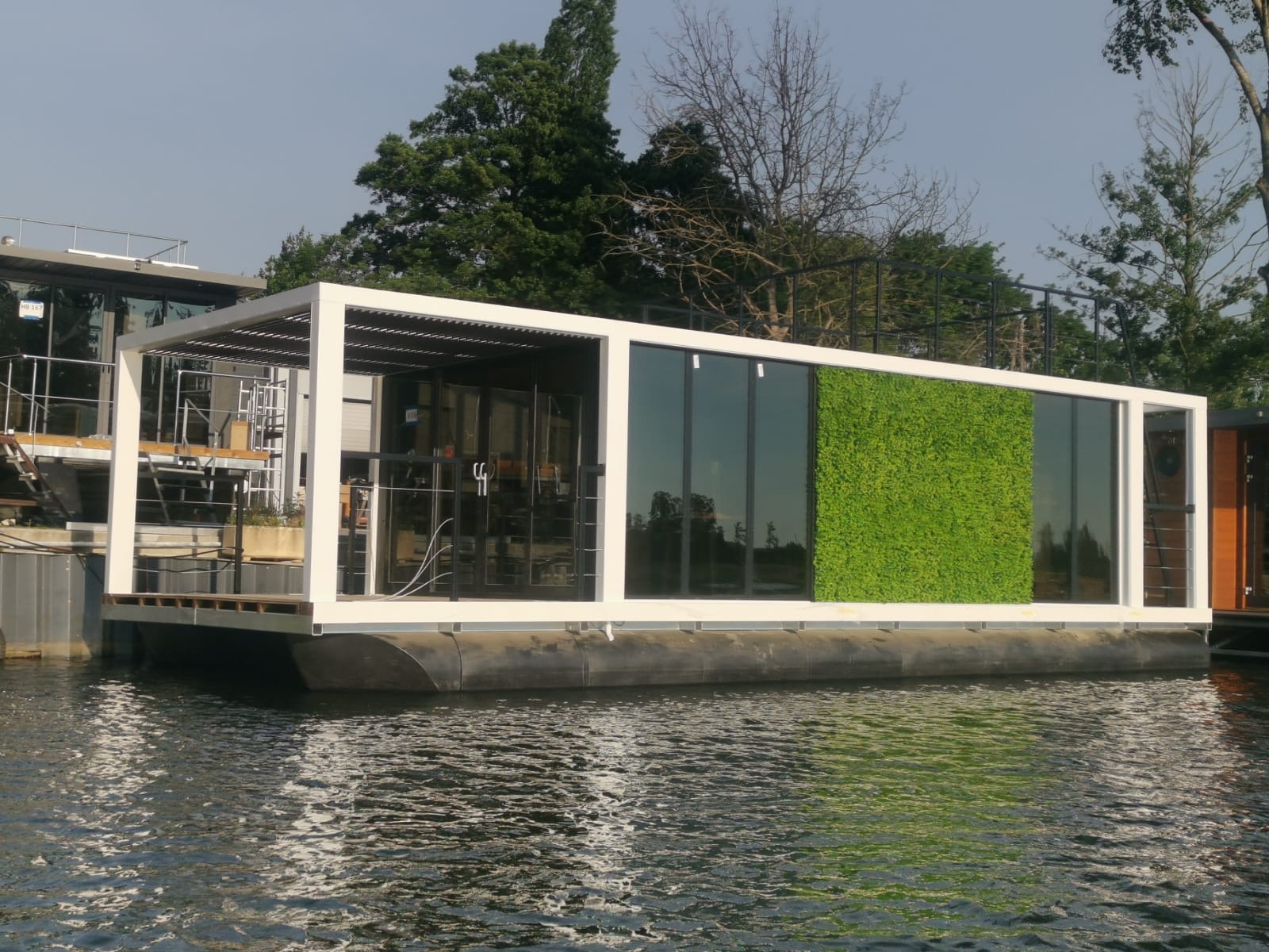 Introducing our new model! - Waterlodge - Floating Apartments